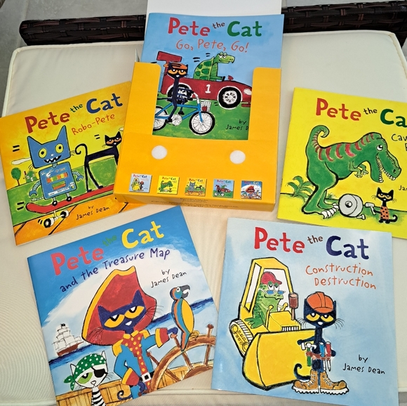 Harper | Other | Pete The Cat Takealong Storybook Set 5 Classic ...